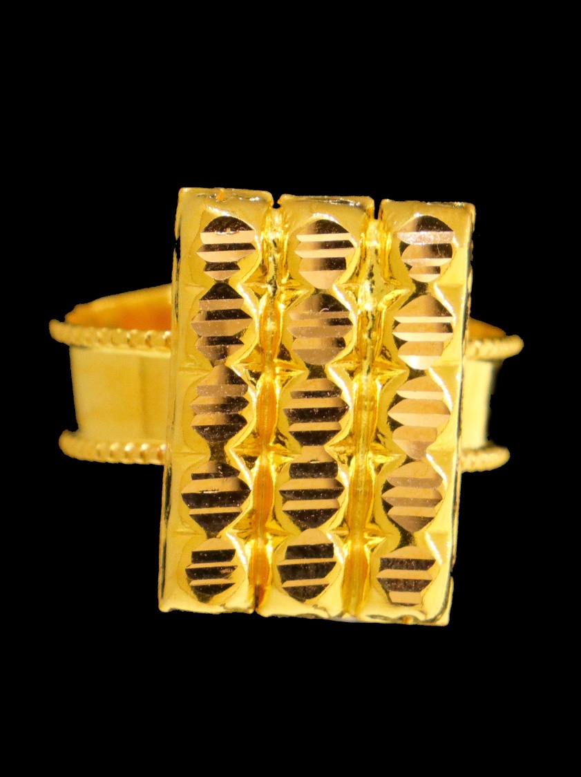 21K GOLD RING | -10 1/2 | 30042.14